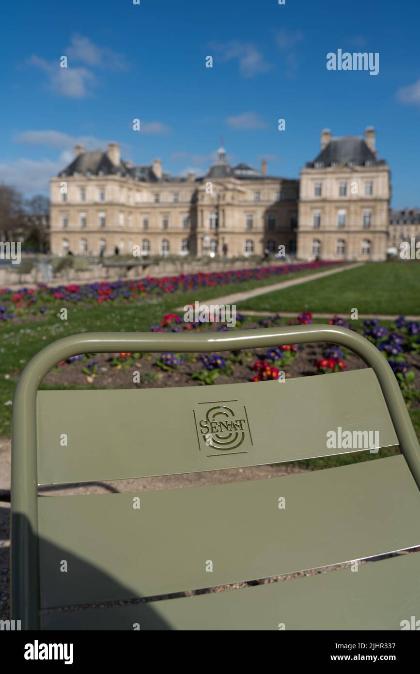 Chair logo hi-res stock photography and images - Alamy