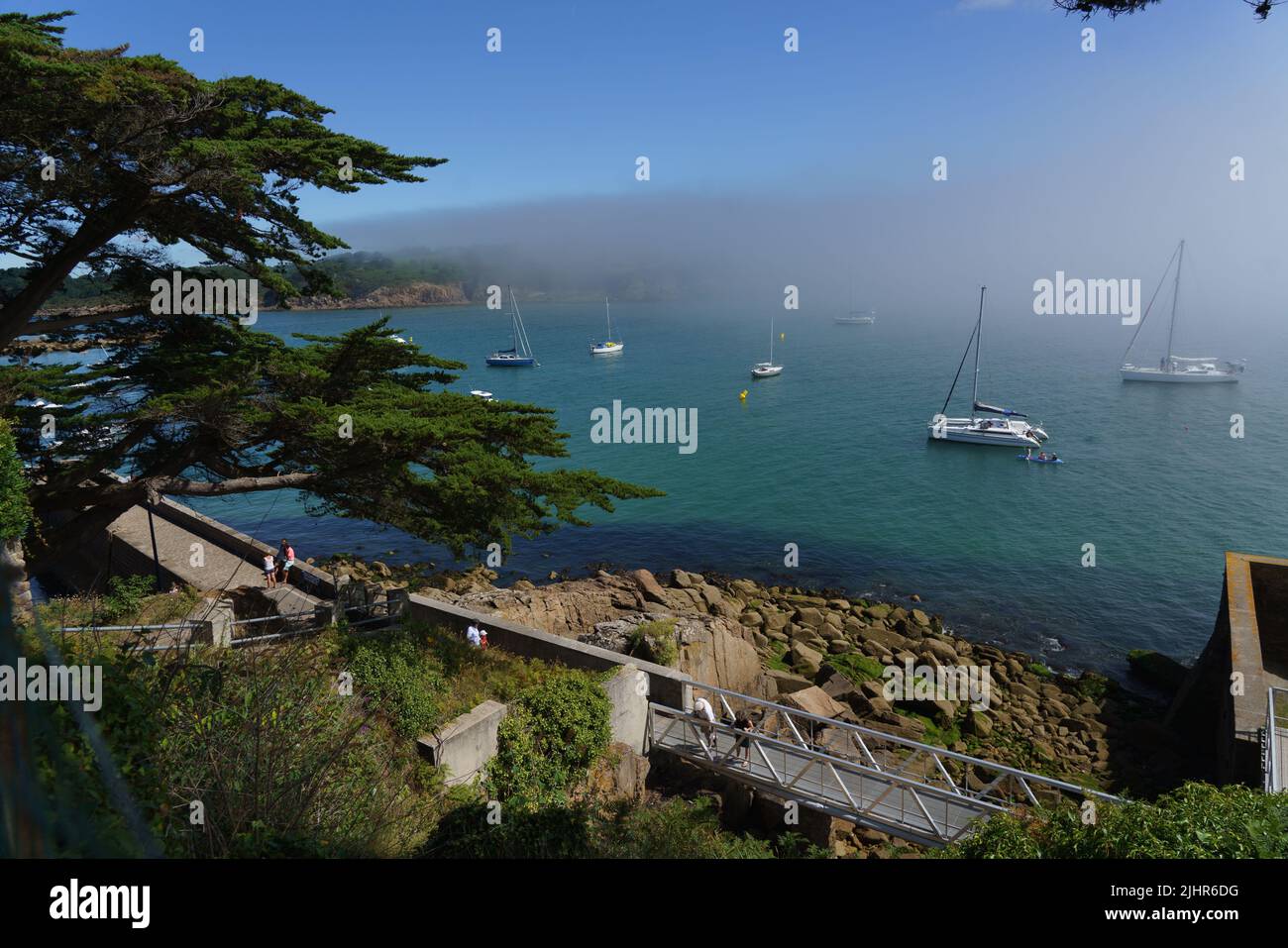 France, Bretagne region (Brittany), South tip of Finistère, Port-Manech ...