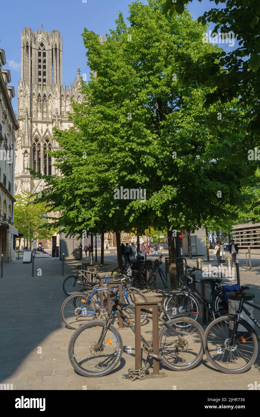 France, Region Grand Est, Marne, Reims, rue Rockefeller, in front of ...