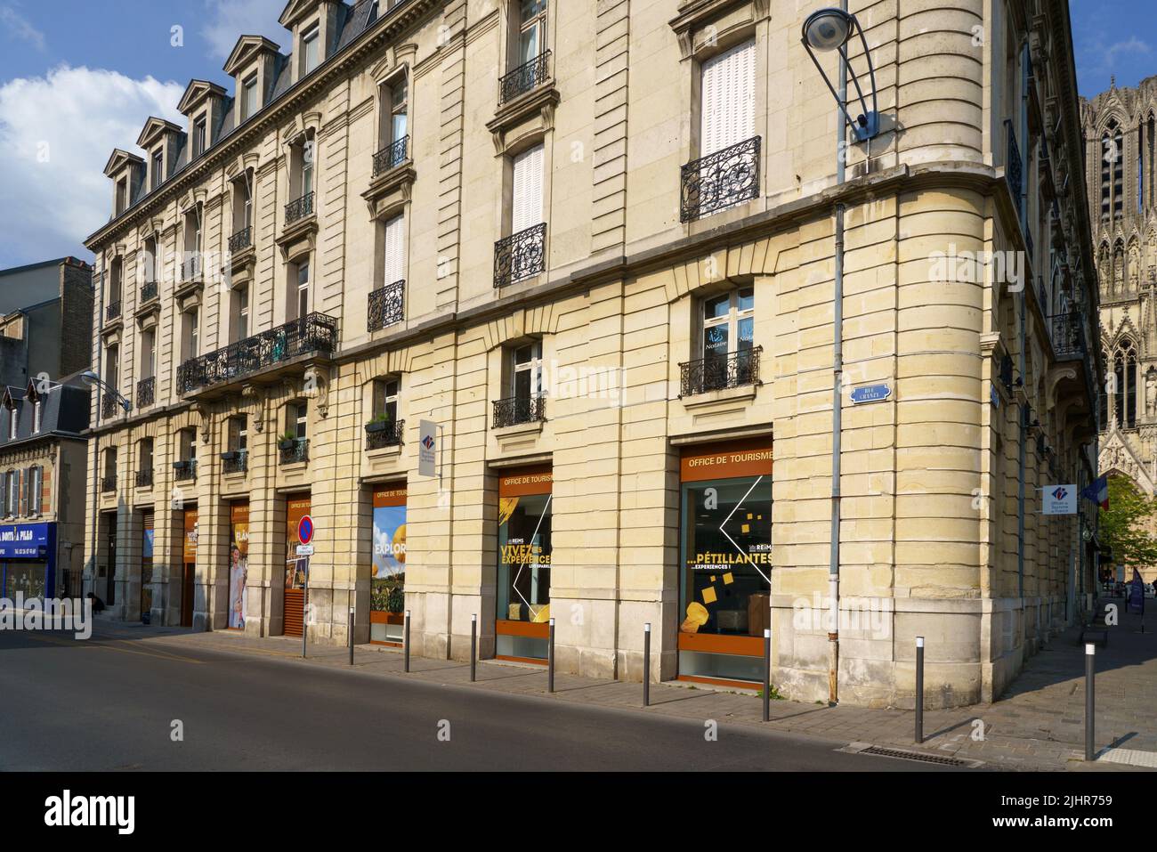 France, Region Grand Est, Marne, Reims, rue Chanzy, corner rue ...