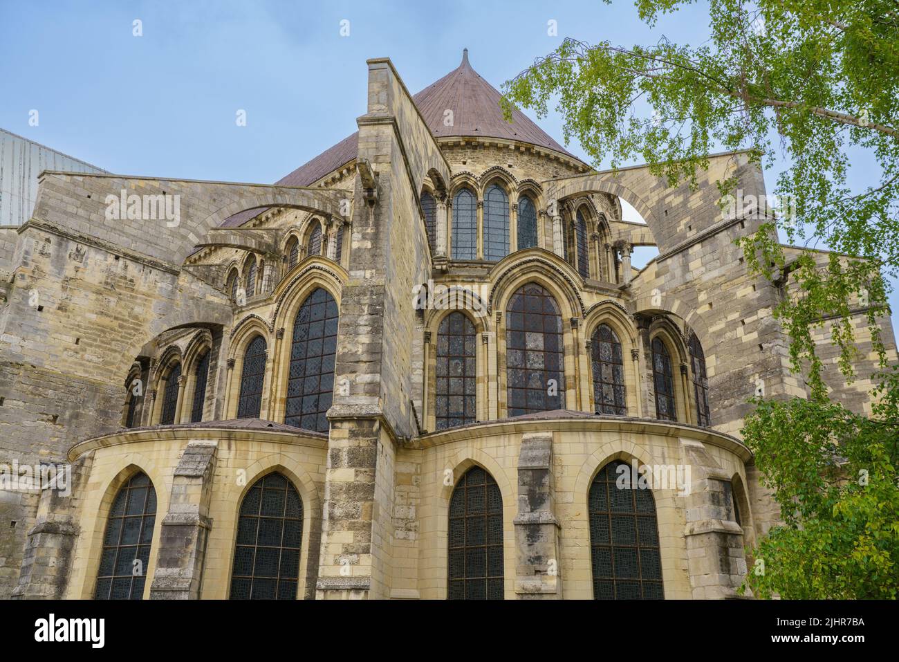 France, Region Grand Est, Marne, Reims, Basilica Saint-Remi, chevet ...
