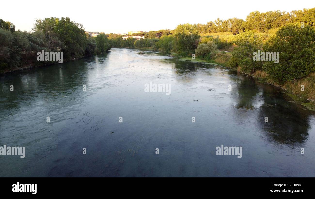 Roma, Fiume Tevere in magra estiva e non in secca , ponte Marconi San ...