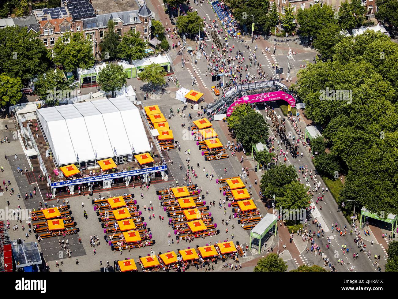 NIJMEGEN - Netherlands, 2022-07-20 13:54:55 NIJMEGEN - Hikers seen from ...