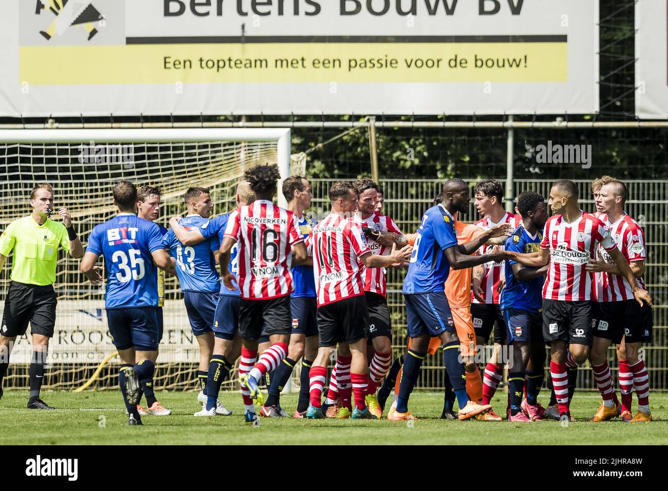LOON OP ZAND - 20-07-2022, . Sportpark De Klokkenberg. Dutch football ...