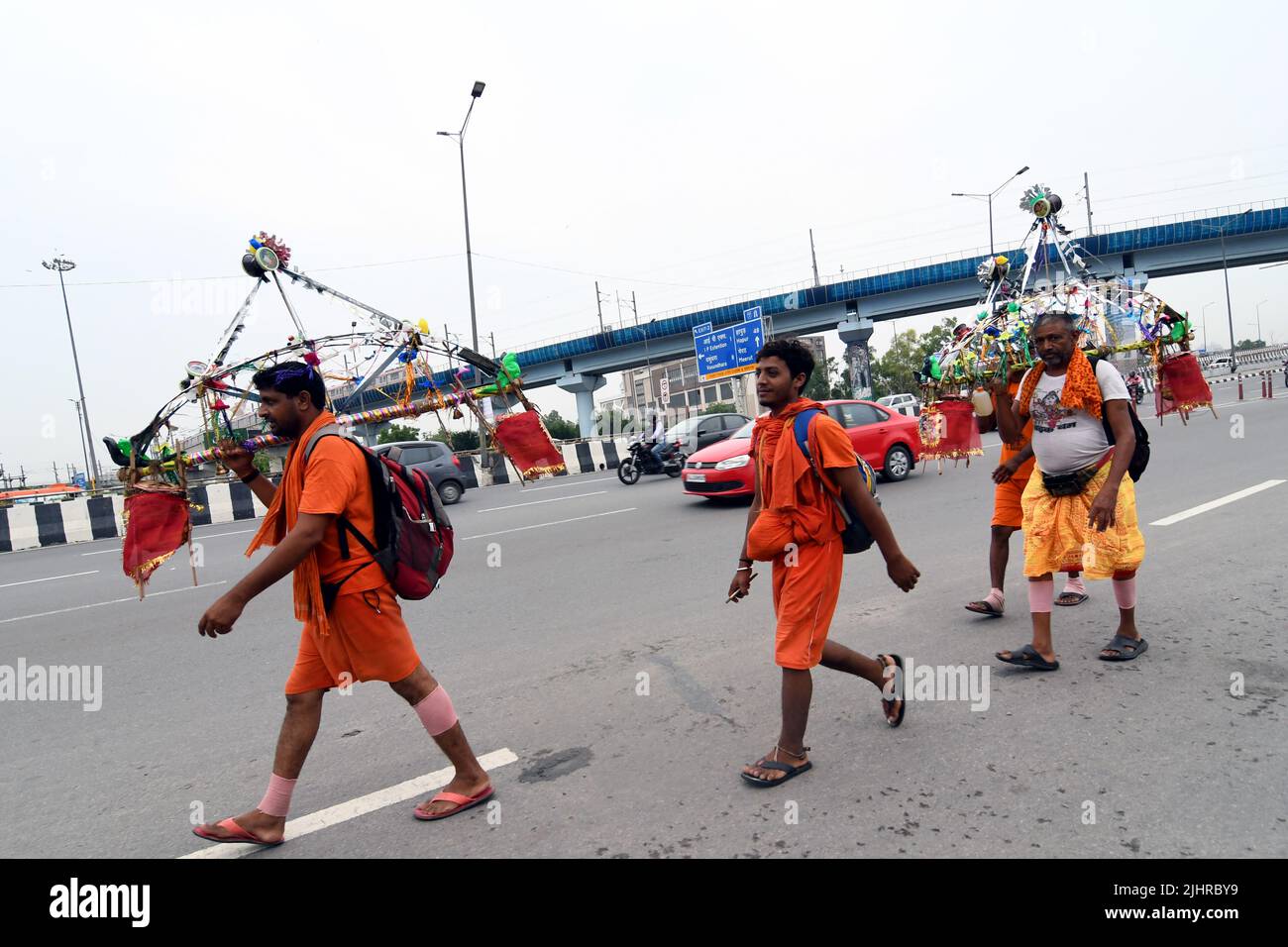 Delhi, Delhi, India. 20th July, 2022. Group of Kawariya with decorated ...