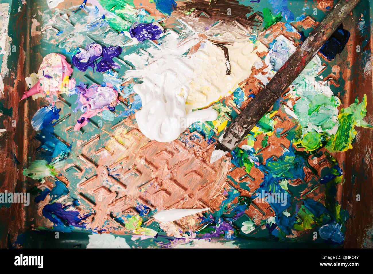 Woman smeared with bright hi-res stock photography and images - Alamy