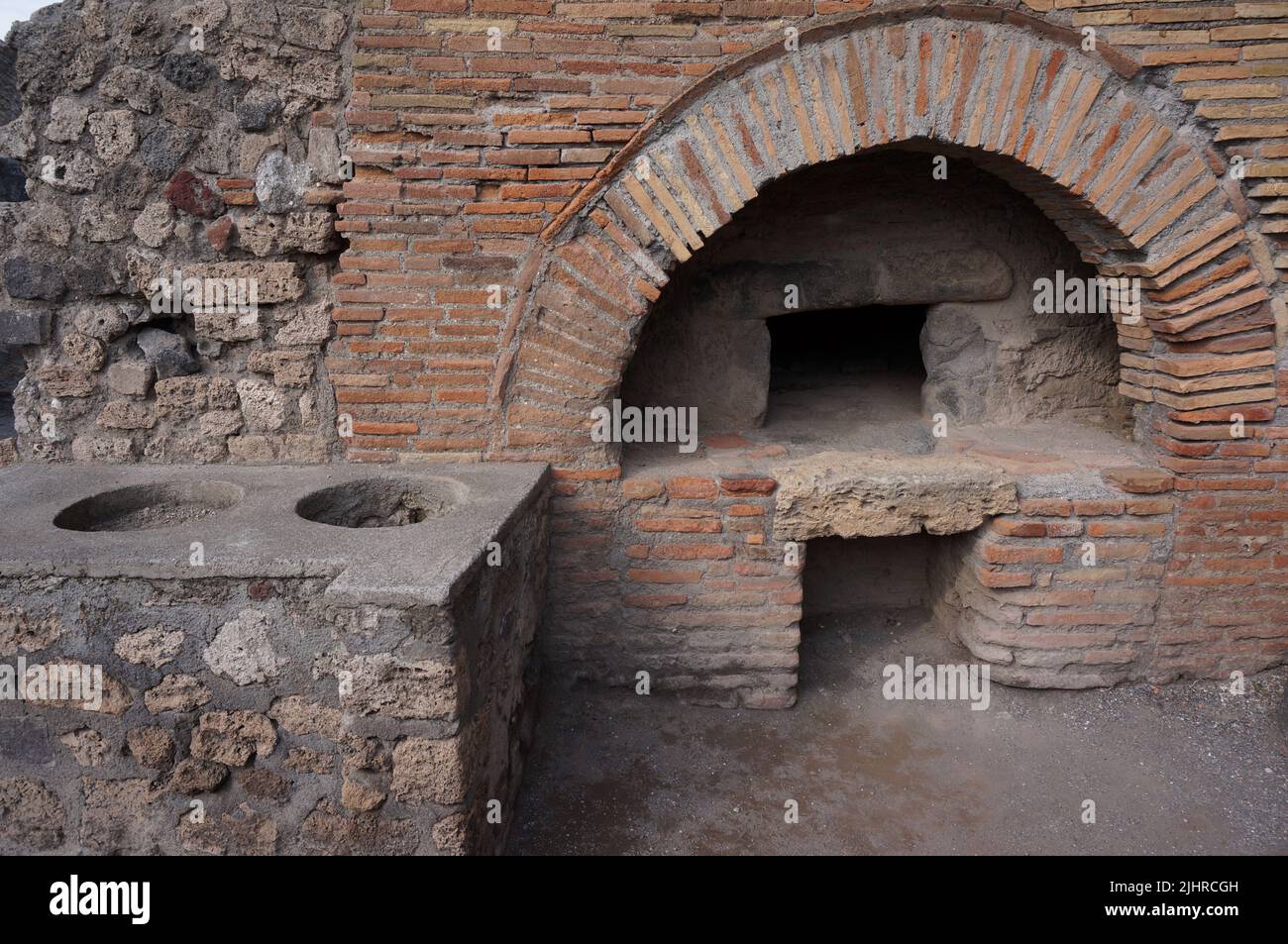 Ancient oven hi-res stock photography and images - Alamy
