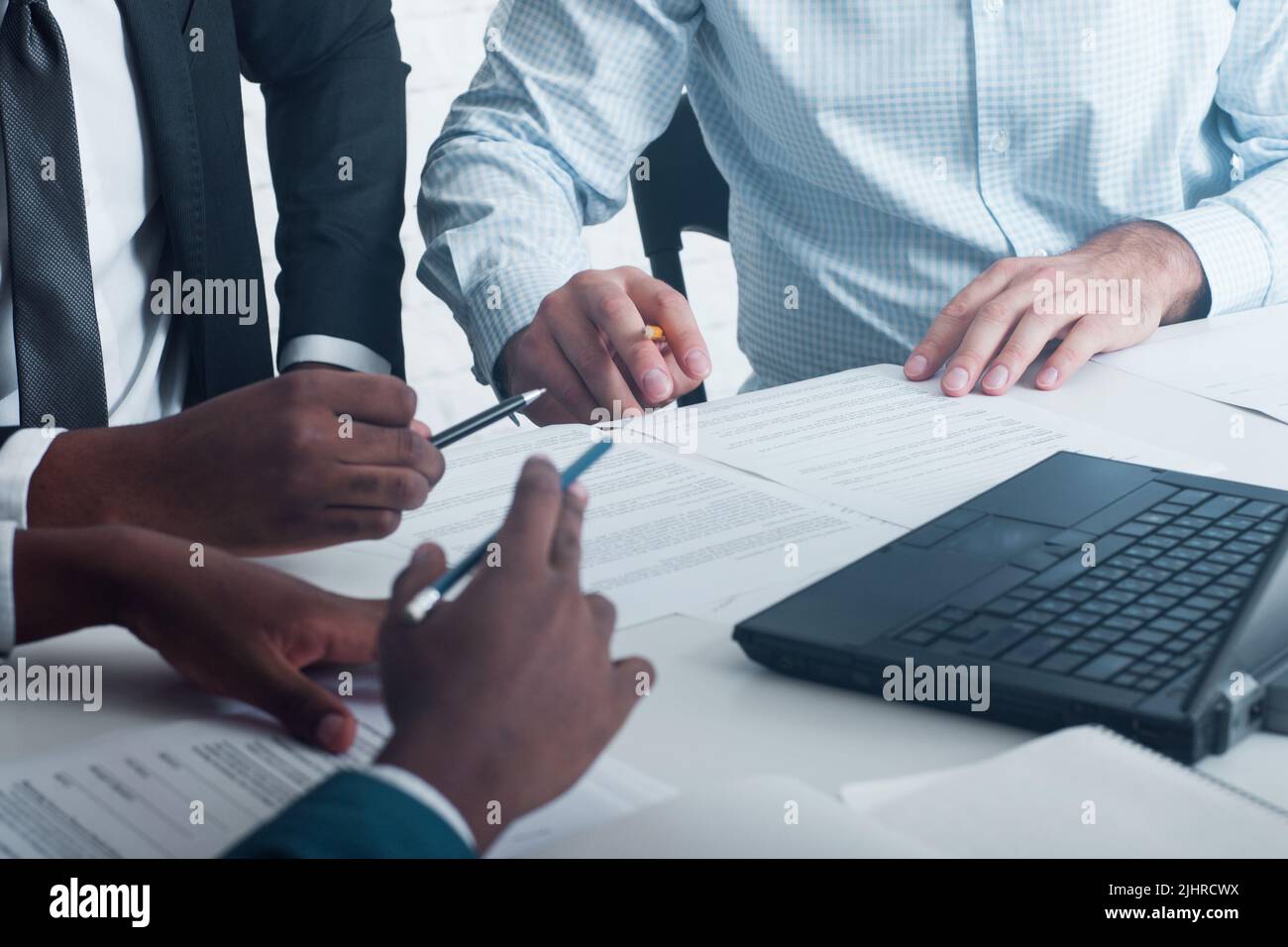 Business meeting, signing documents and contracts Stock Photo - Alamy