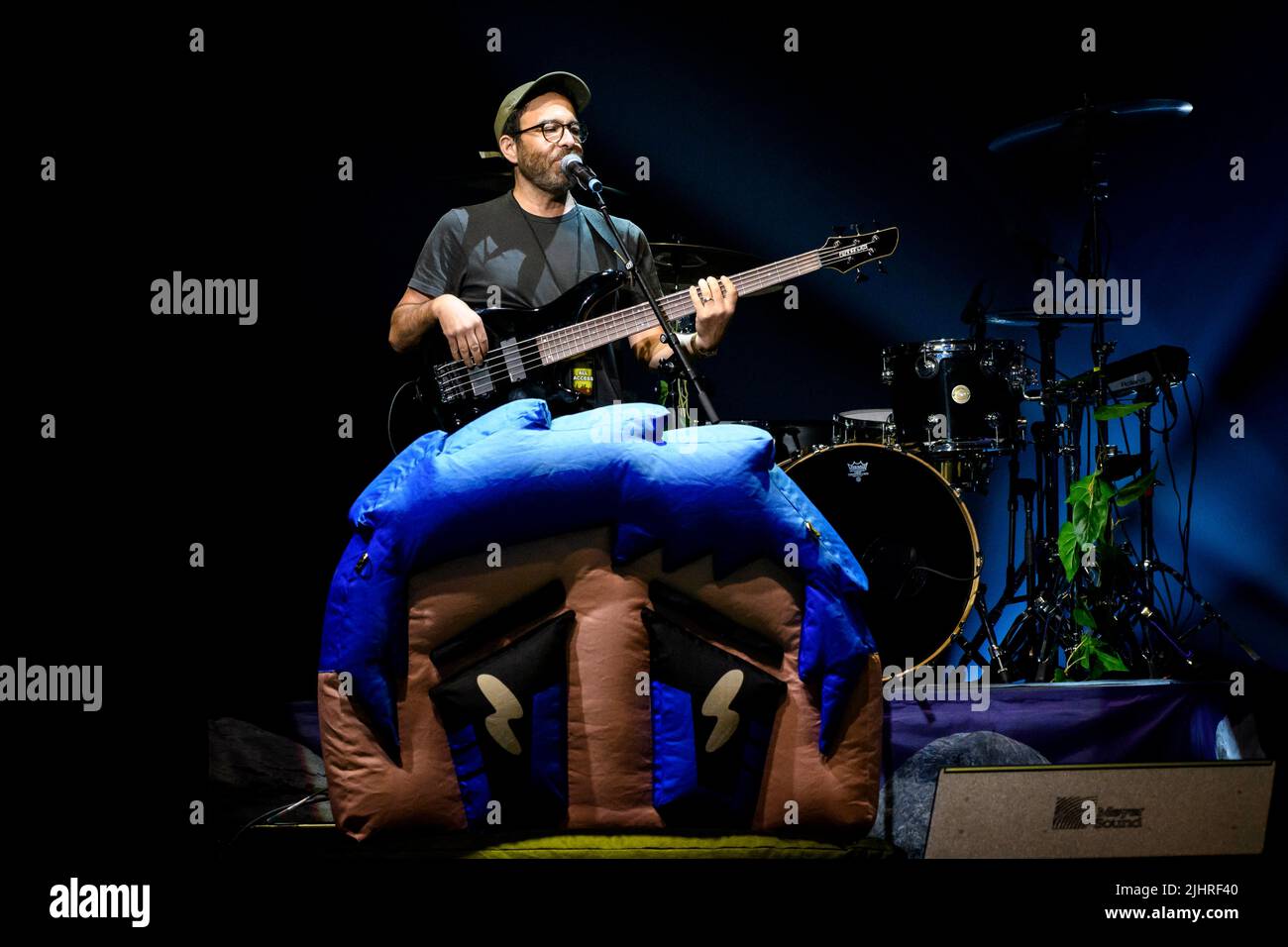 James mccollum hi-res stock photography and images - Alamy