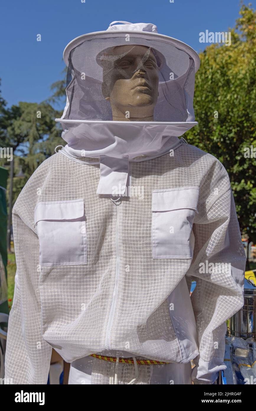New Bee Veil Hat Protection Suit Beekeeping Gear Stock Photo - Alamy