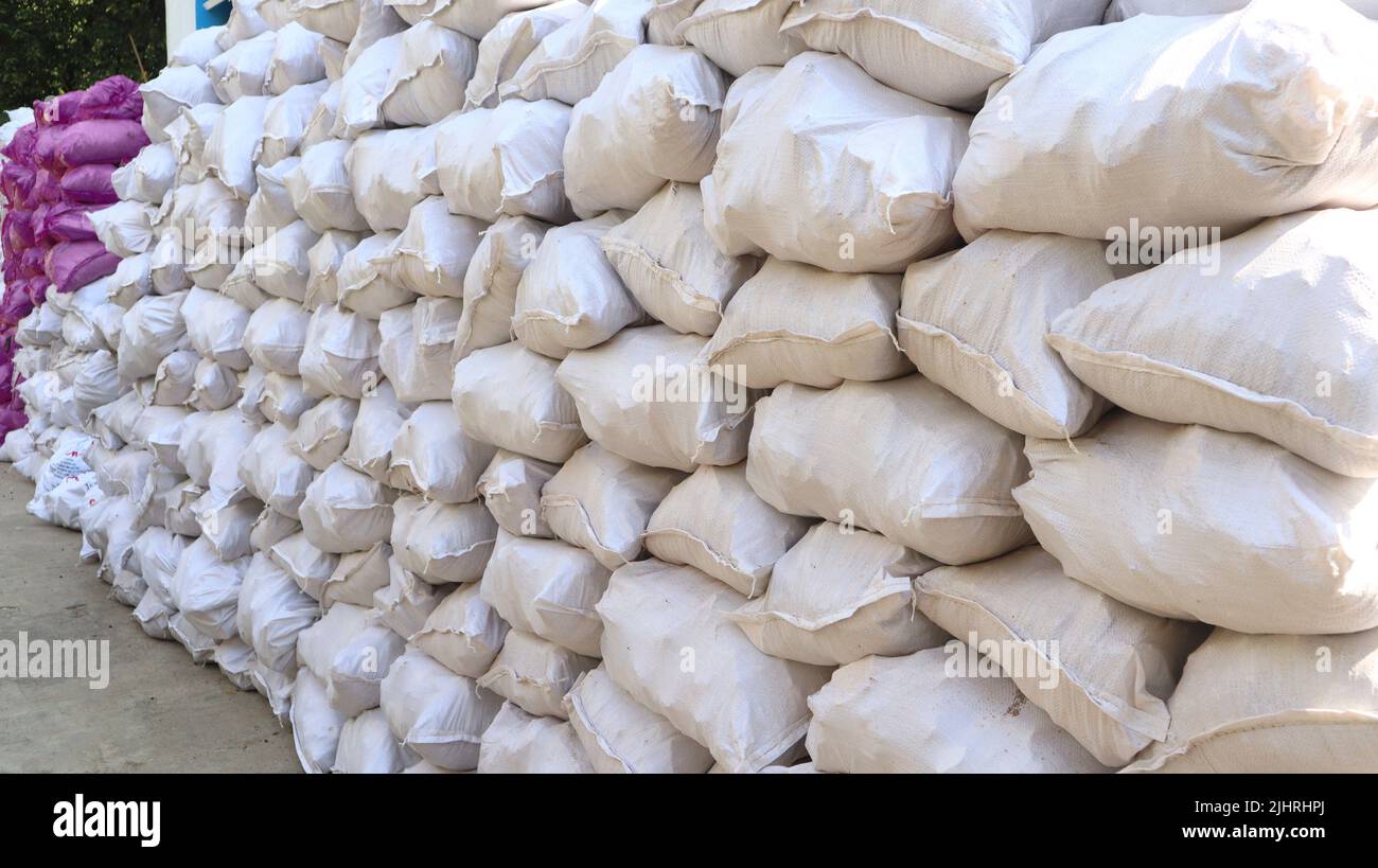Pile of sacks hi-res stock photography and images - Alamy