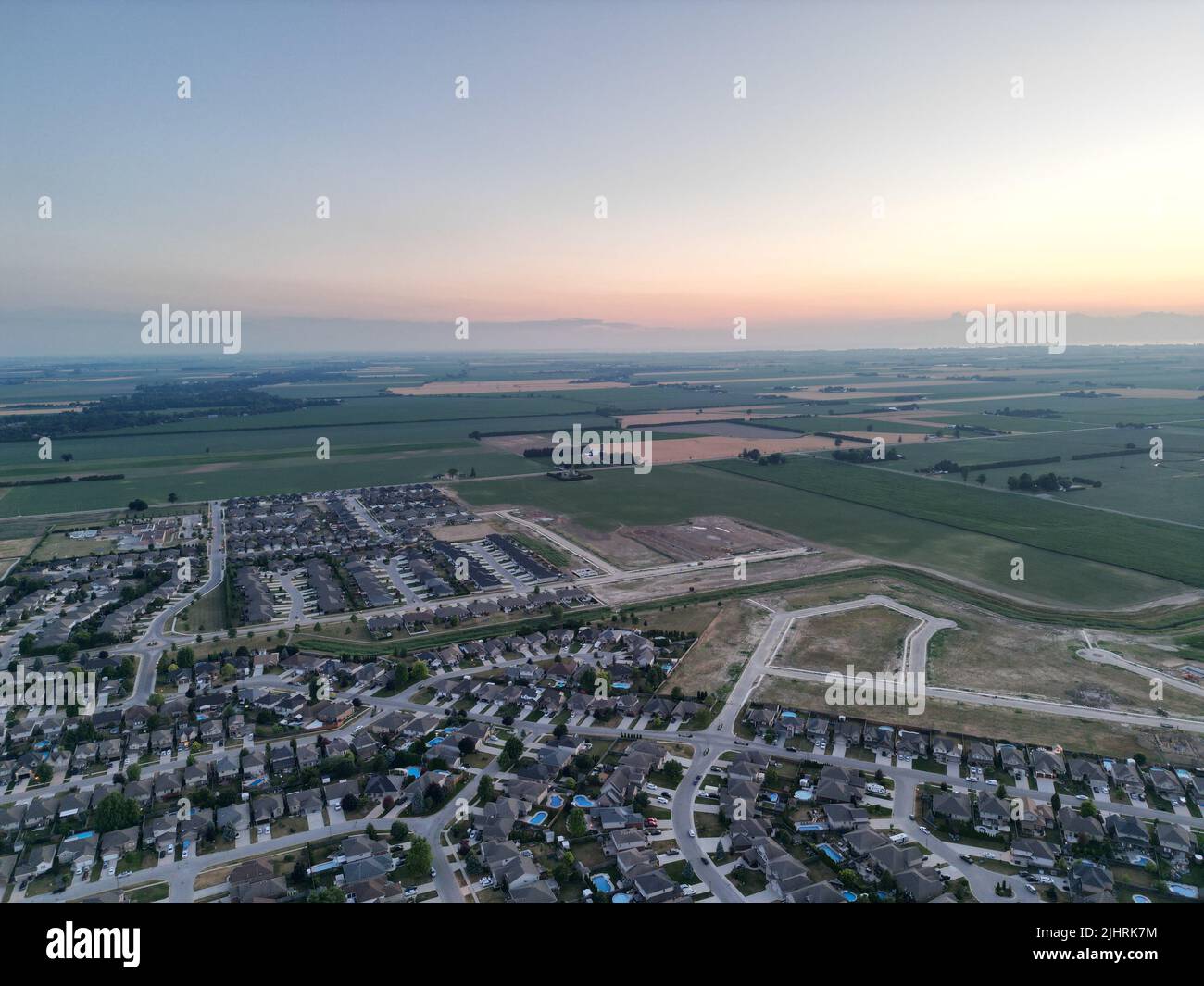 Skyline townscape hi-res stock photography and images - Alamy