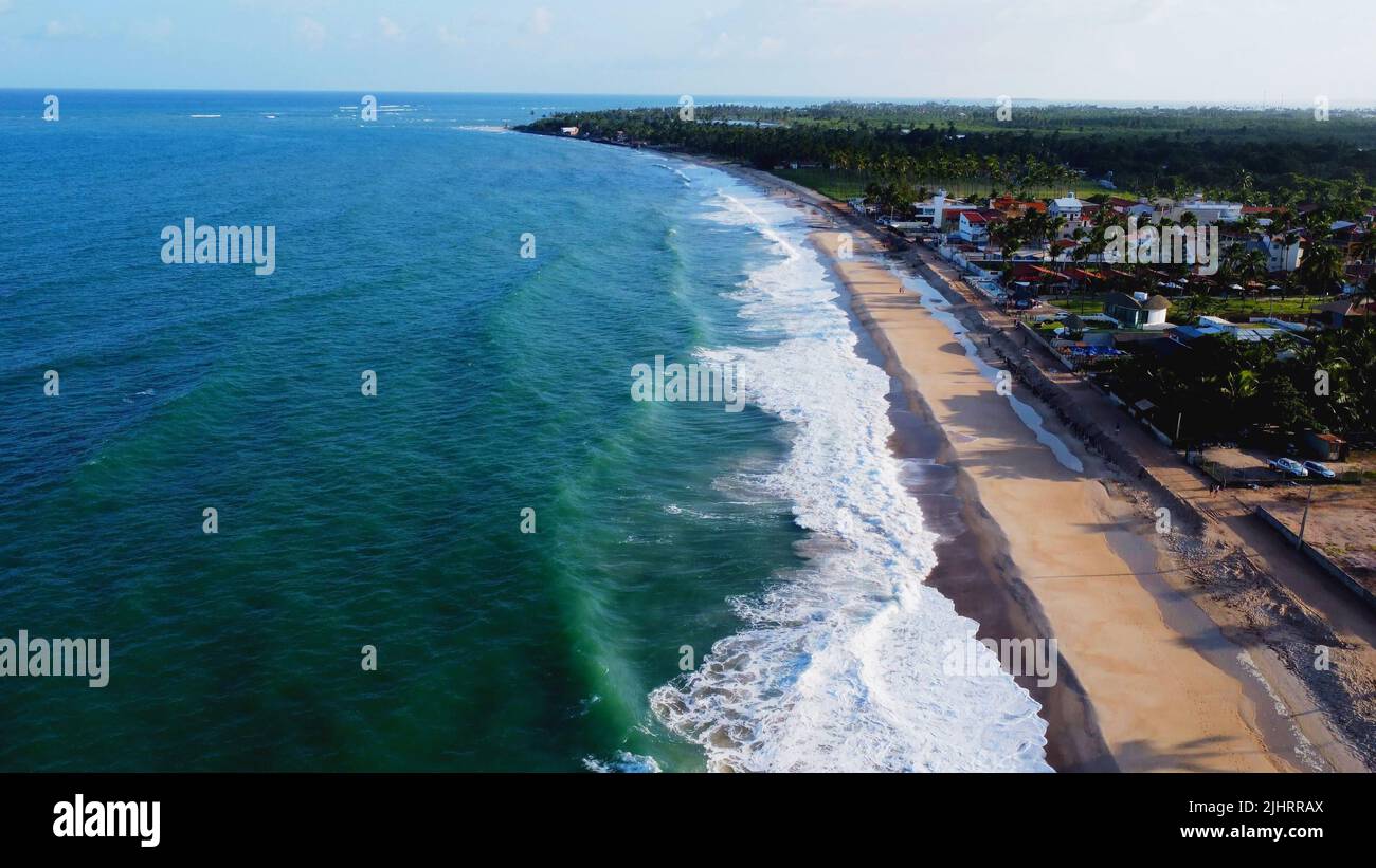 Beach with waves, open sea in Praia de Maracaipe - Porto de Galinhas ...