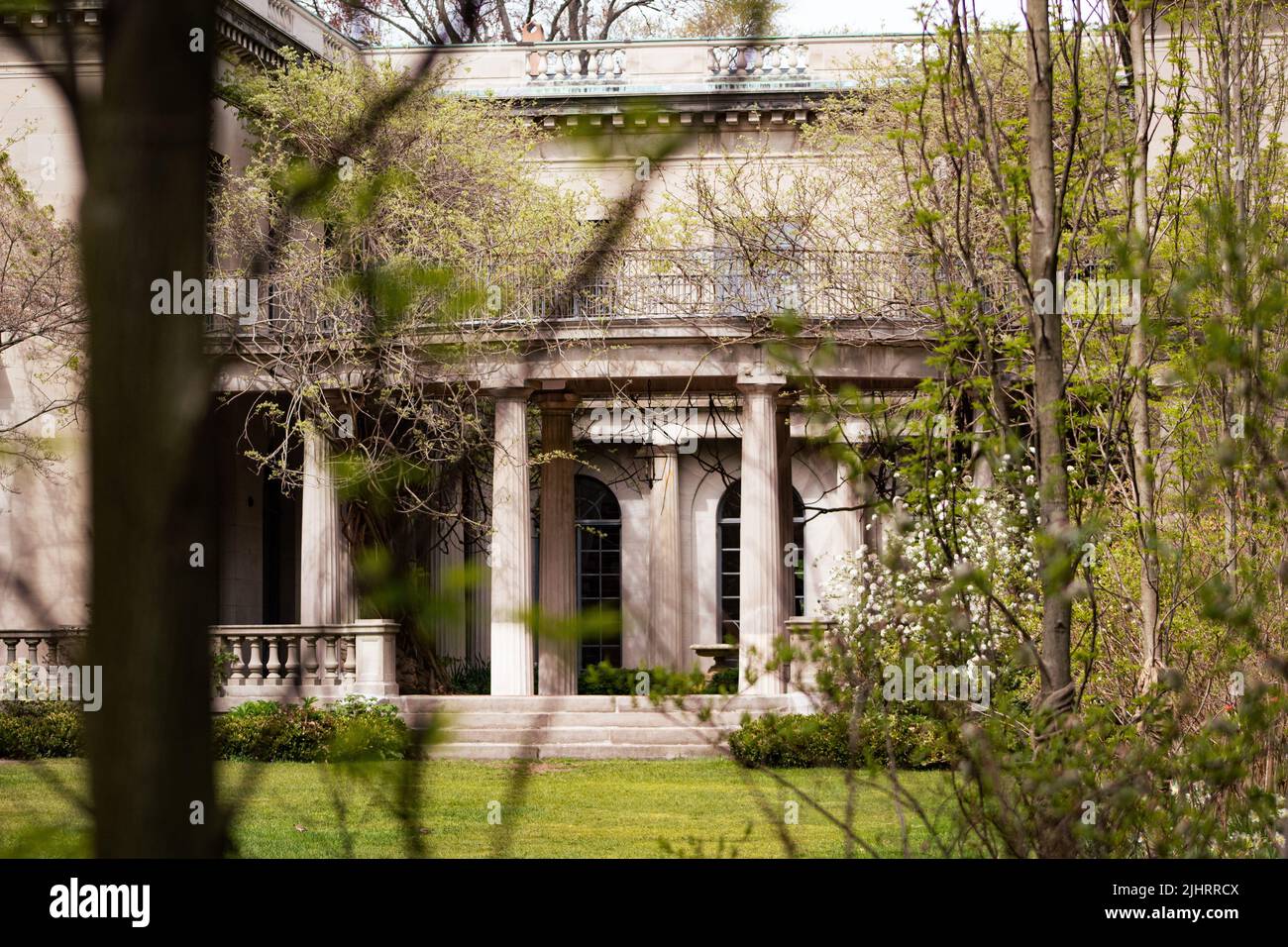 Victorian pillars hi-res stock photography and images - Alamy