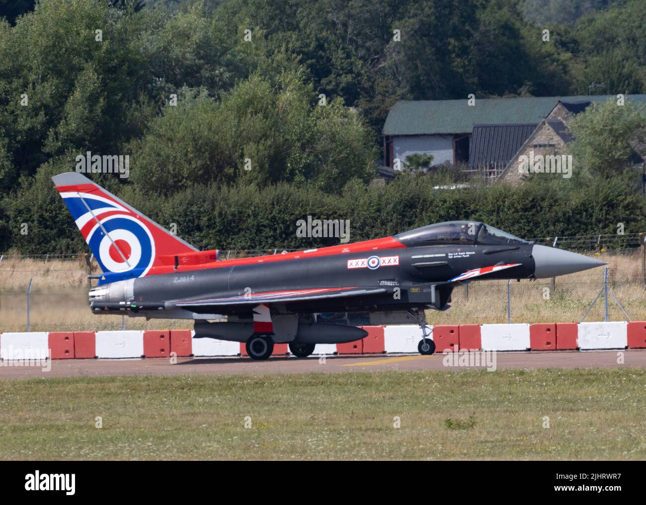 The 2022 RAF Display Team Typhoon GR4 landing at RAF Fairford Stock Photo - Alamy