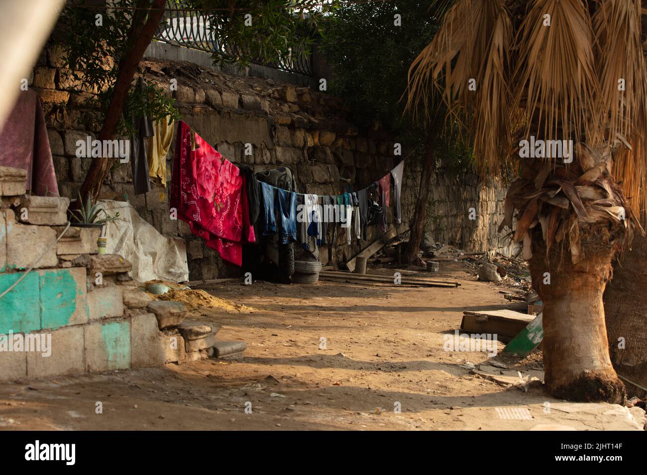 Clothes hanging clothesline garden hi-res stock photography and images ...