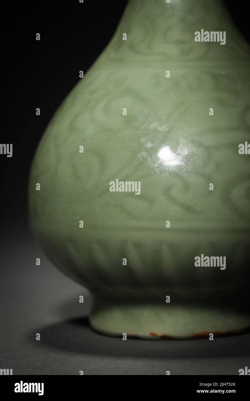 A vertical shot of an ancient Chinese ceramic vase Stock Photo - Alamy