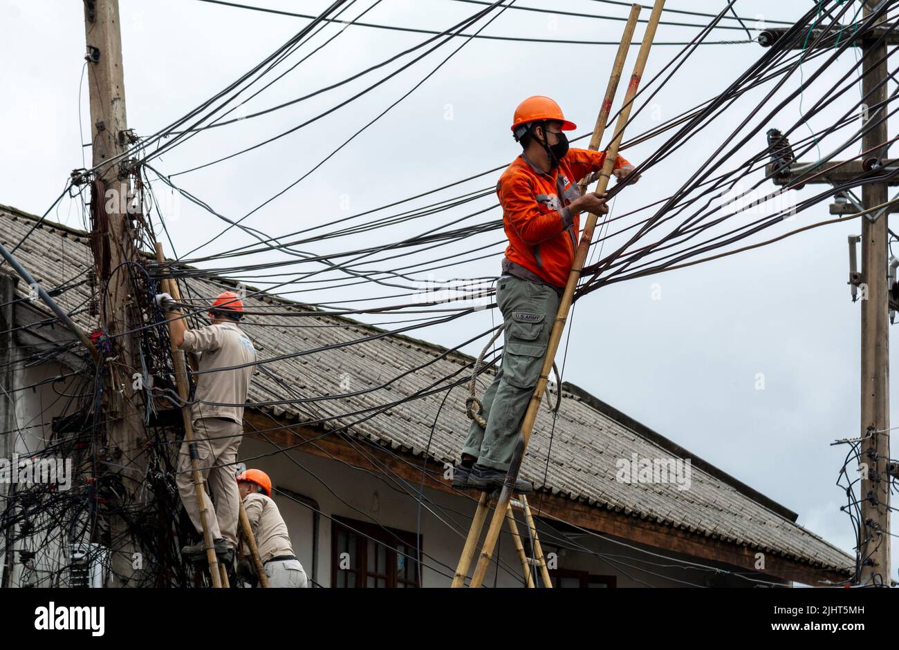 Snapped power lines hi-res stock photography and images - Alamy