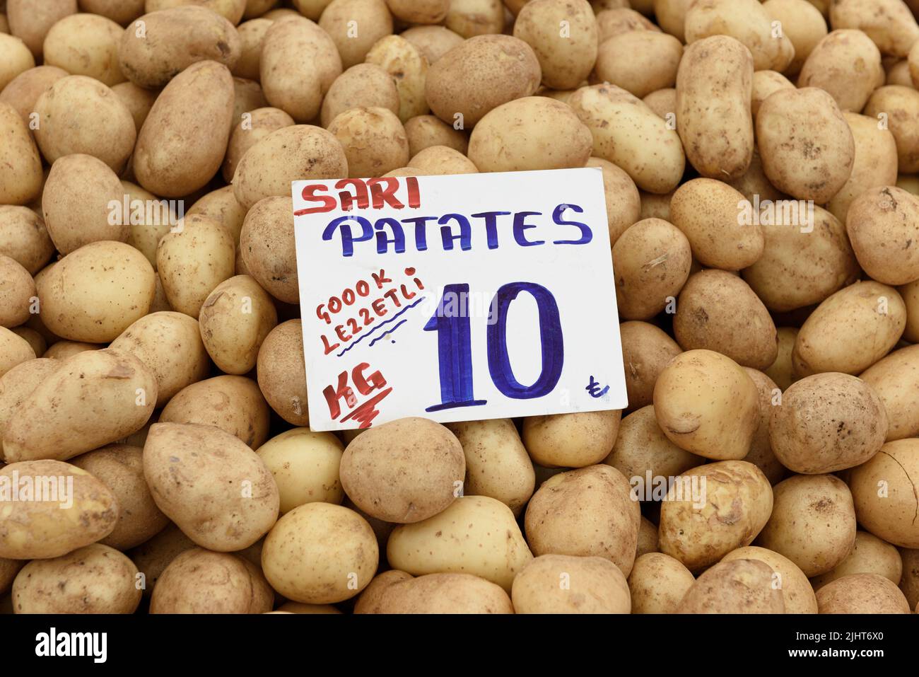 ISTANBUL, TURKEY - JULY 3, 2022: Yellow potatoes and price tag on the ...