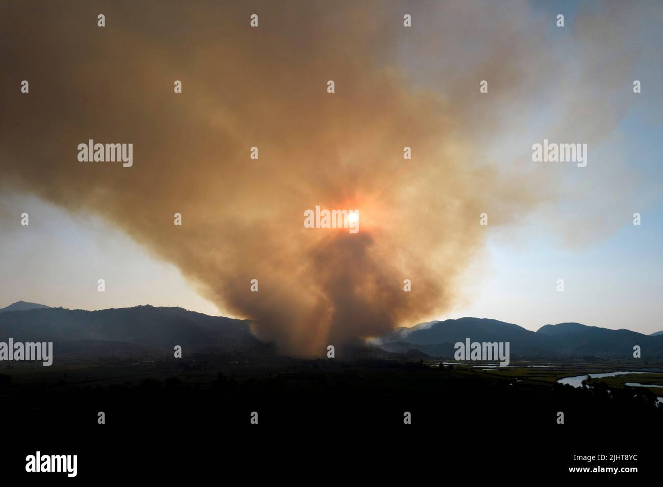 Wildfire documentation hi-res stock photography and images - Alamy