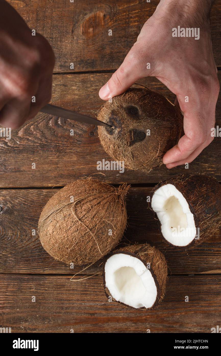 Shell opening process hi-res stock photography and images - Alamy