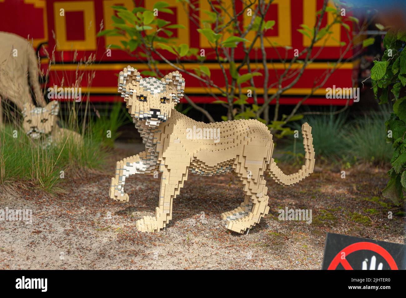 Lego brick lion hi-res stock photography and images - Alamy
