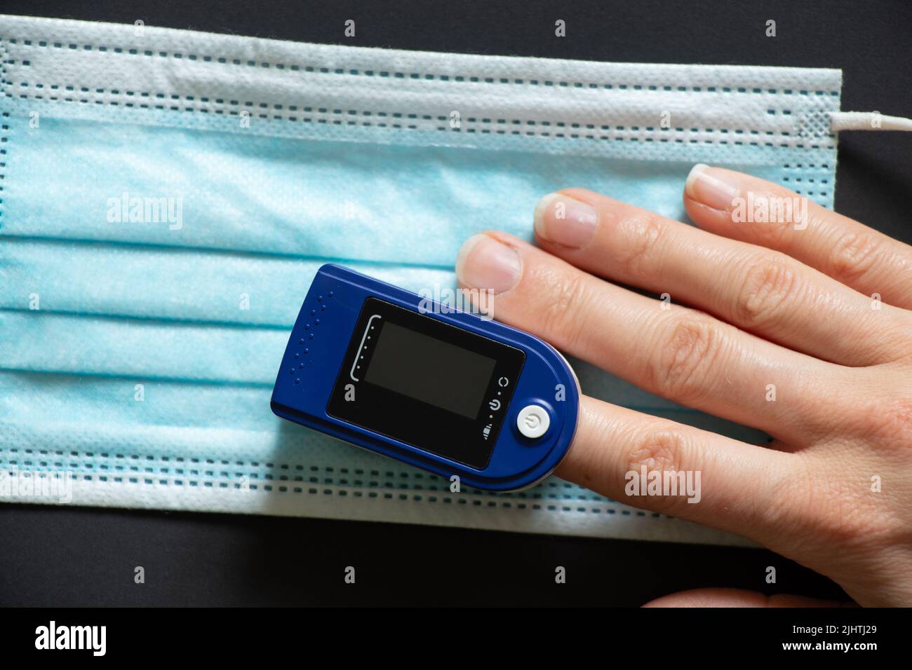 Pulse oximeter mask hi-res stock photography and images - Alamy