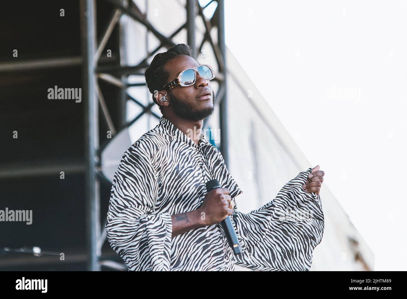 Leon bridges 2022 hi-res stock photography and images - Alamy