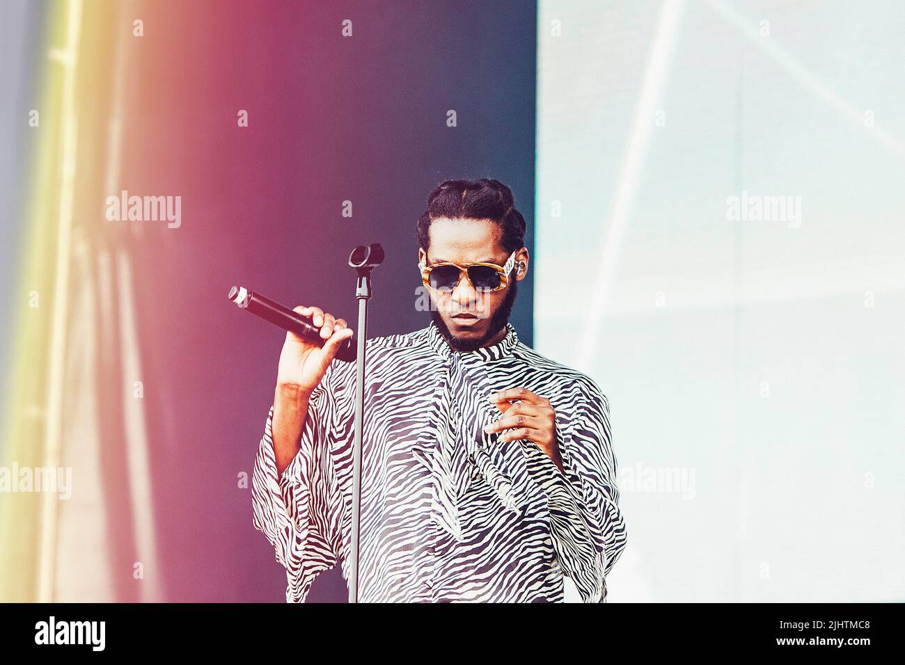 Leon bridges 2022 hi-res stock photography and images - Alamy