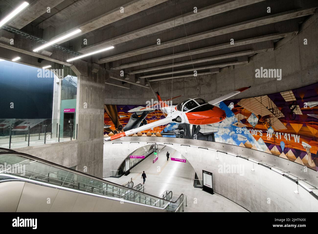 Cerrillos metro station, line 6, Santiago Chile Stock Photo - Alamy