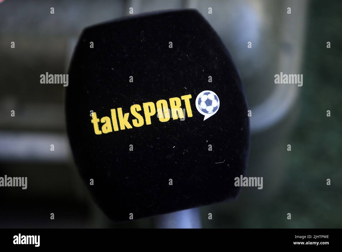 Talksport microphone hi-res stock photography and images - Alamy