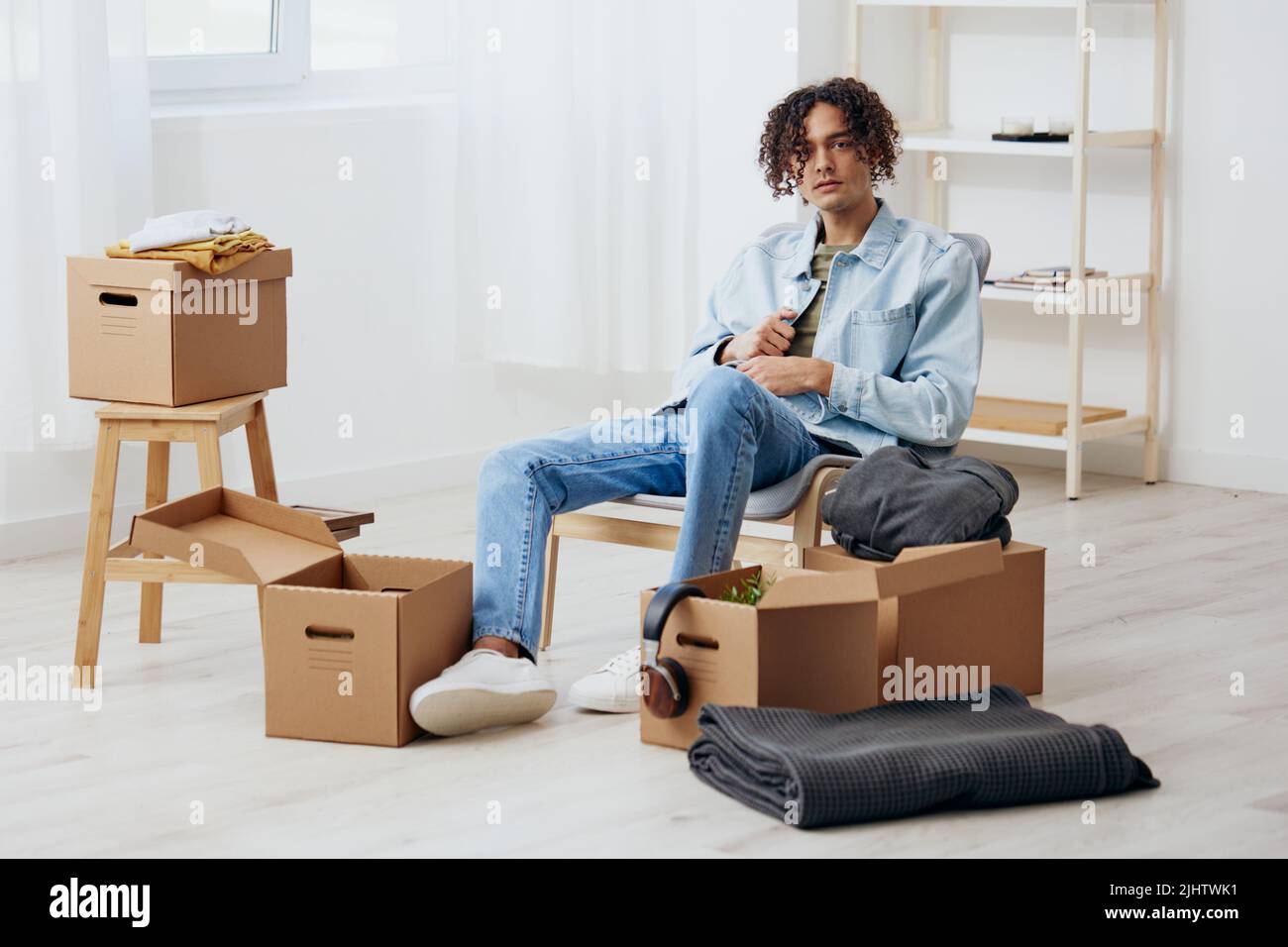 Rent a room website hi-res stock photography and images - Alamy