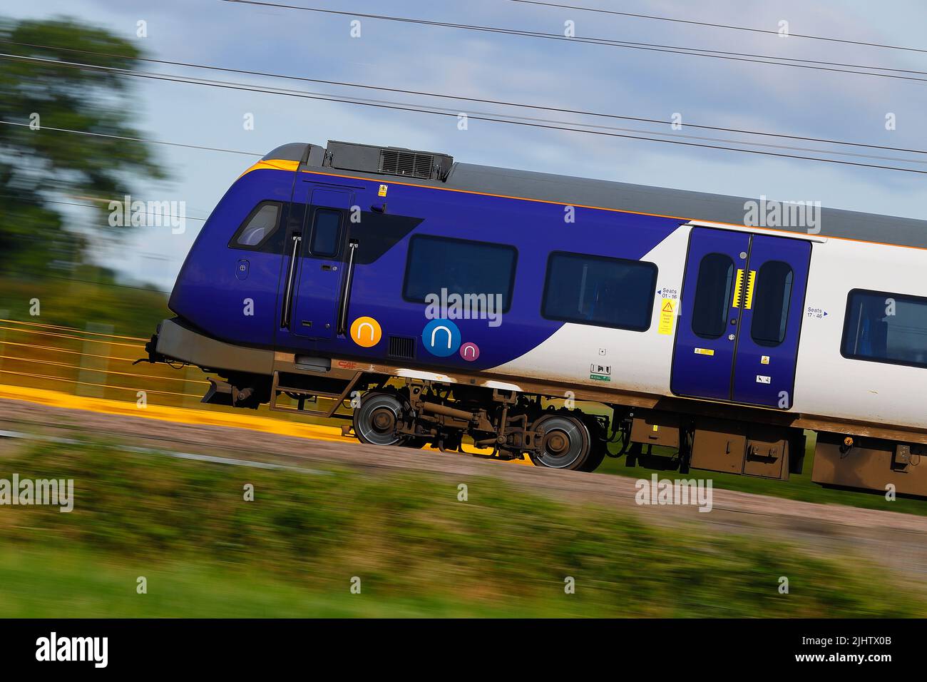 Fast moving british rail class 185 hi-res stock photography and images ...