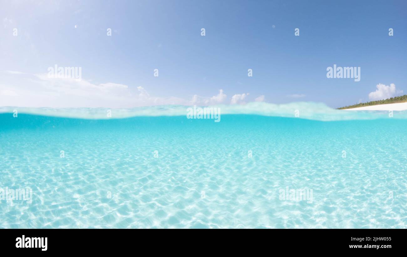 Secluded island Conception ISland bahamas Stock Photo - Alamy