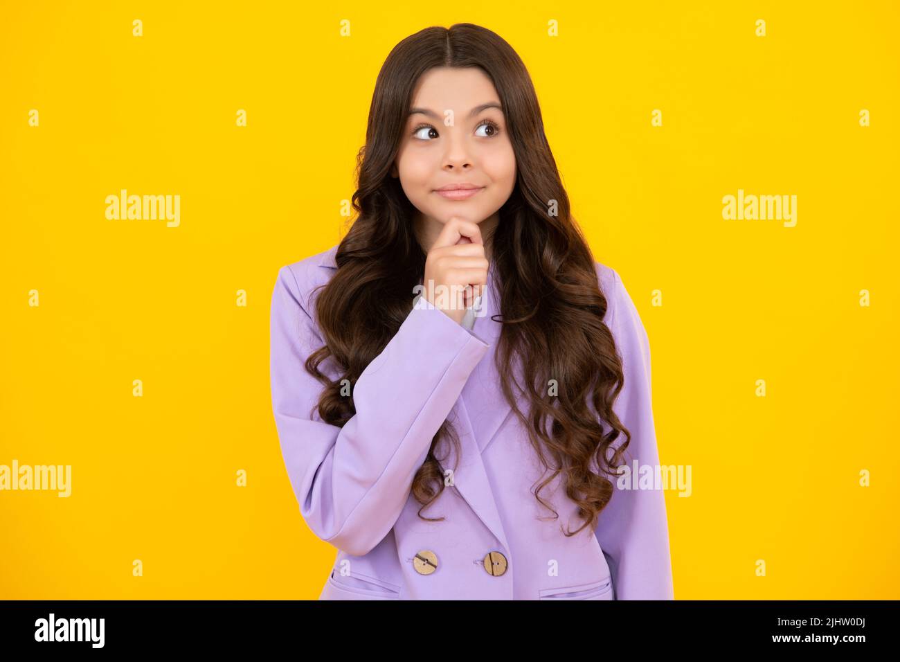 Child thinking hi-res stock photography and images - Alamy