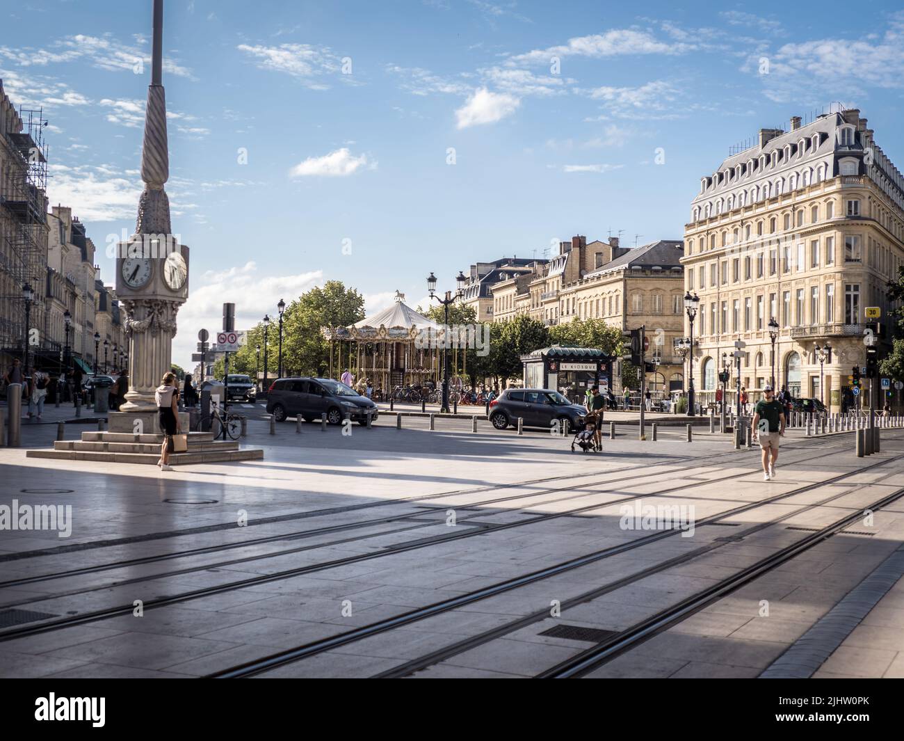 City center scene hi-res stock photography and images - Alamy