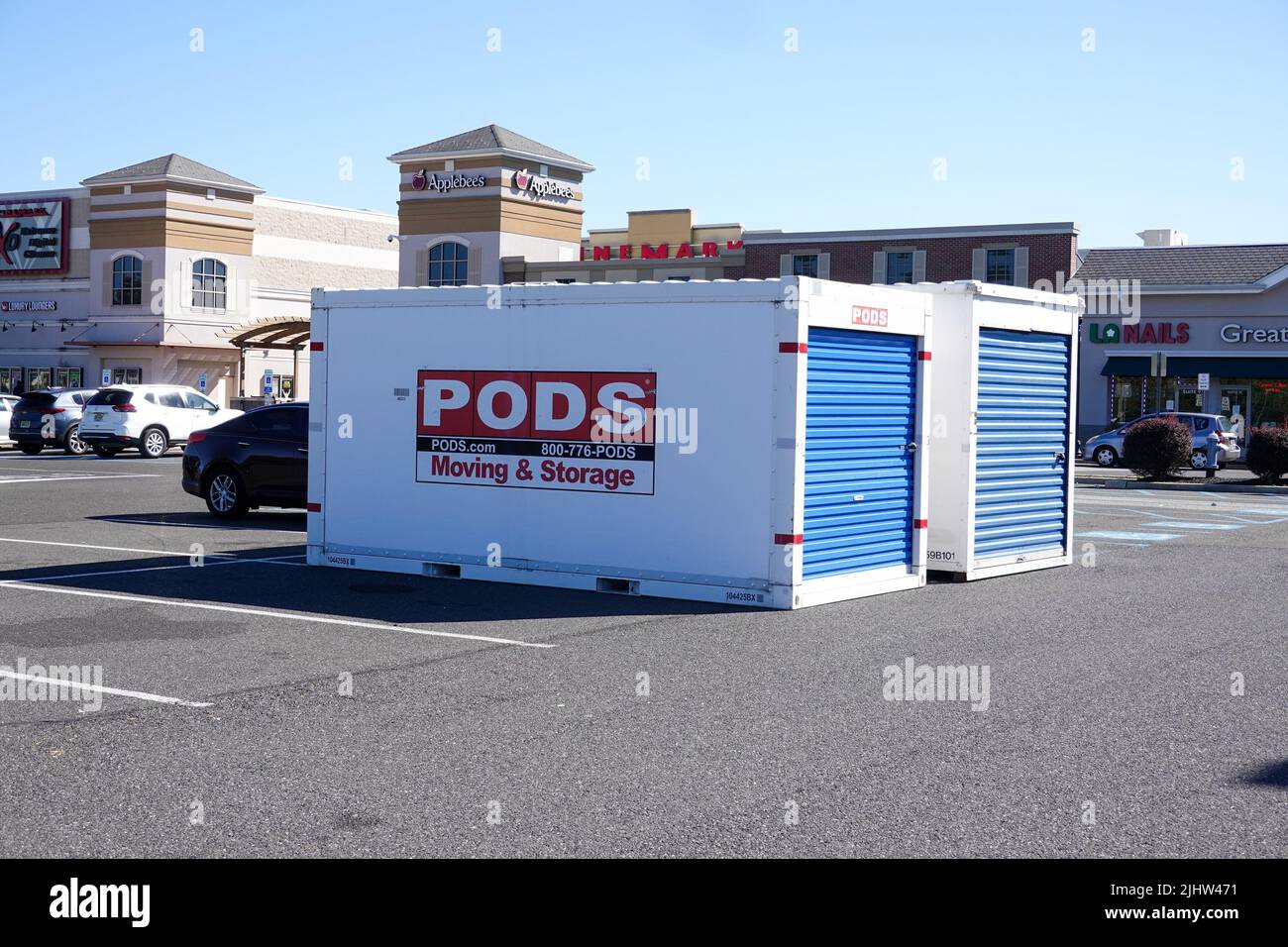 Pods moving and storage hi-res stock photography and images - Alamy