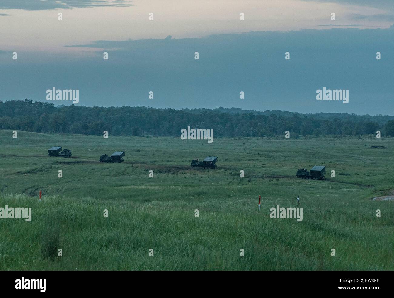 Soldiers assigned to the 1-147th Field Artillery Regiment, South Dakota ...