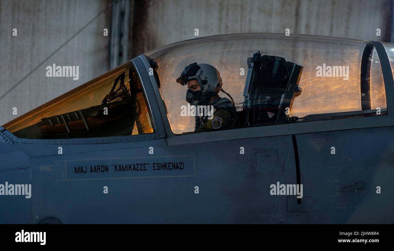 85 tes hi-res stock photography and images - Alamy