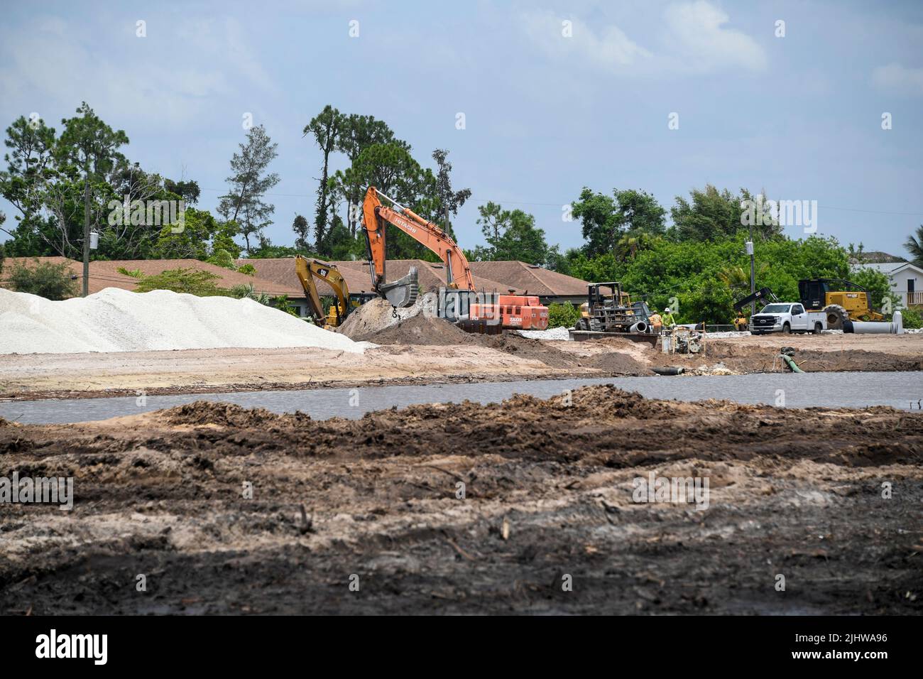 Bulldozer and Heavy Duty Construction Vehicles change the landscape of ...