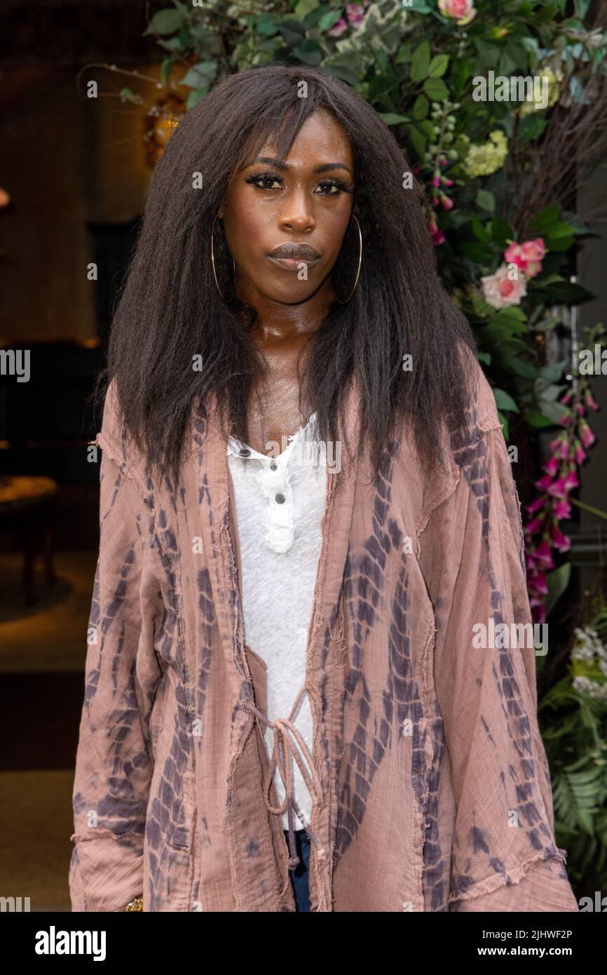 Gloria onitiri hi-res stock photography and images - Alamy