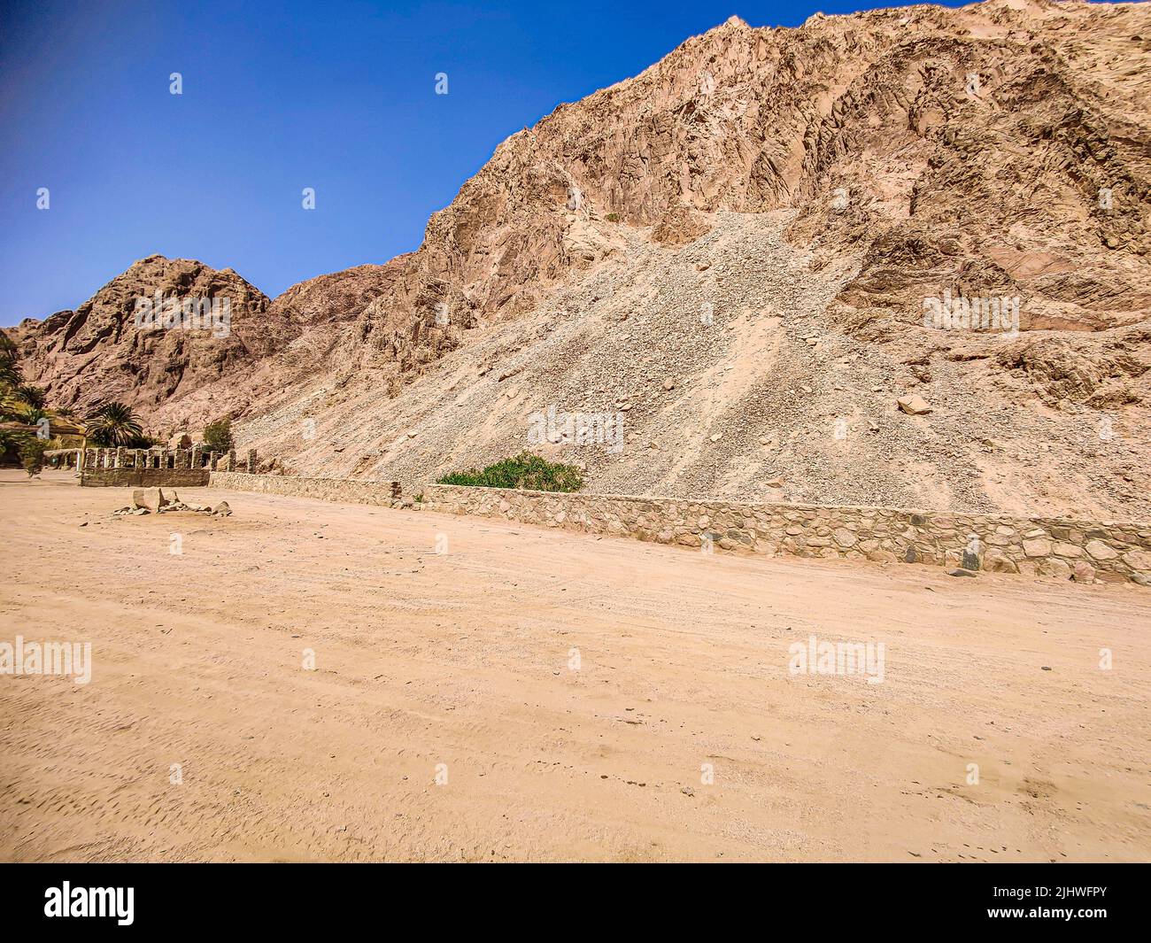 Un in the sinai desert hi-res stock photography and images - Alamy