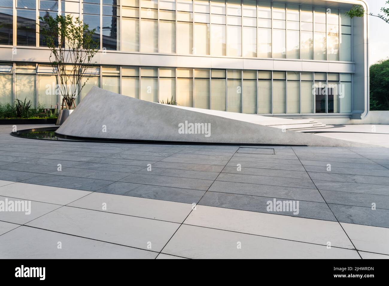 An empty ground floor in front of modern office building exterior Stock ...
