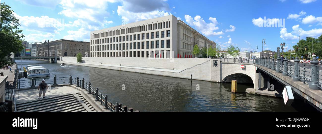 Reconstructed Humboldt Forum mixing modern and original baroque facades ...