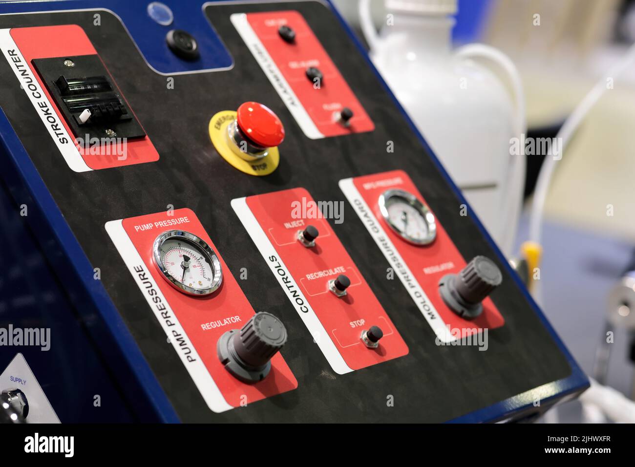 Industrial injection moulding machine hi-res stock photography and ...