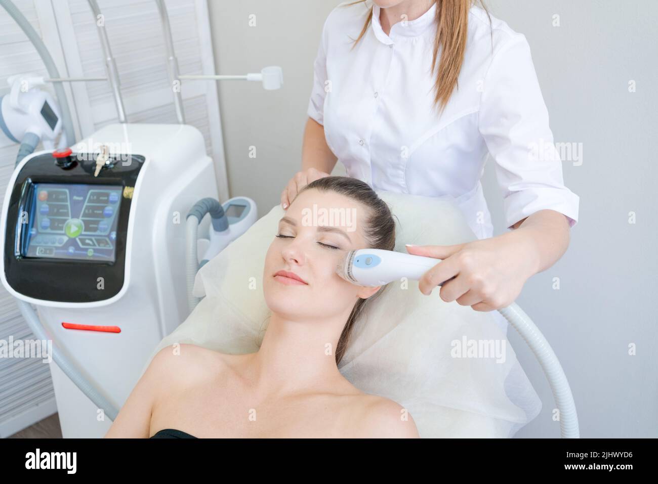 Facial manipulation technology hi-res stock photography and images - Alamy