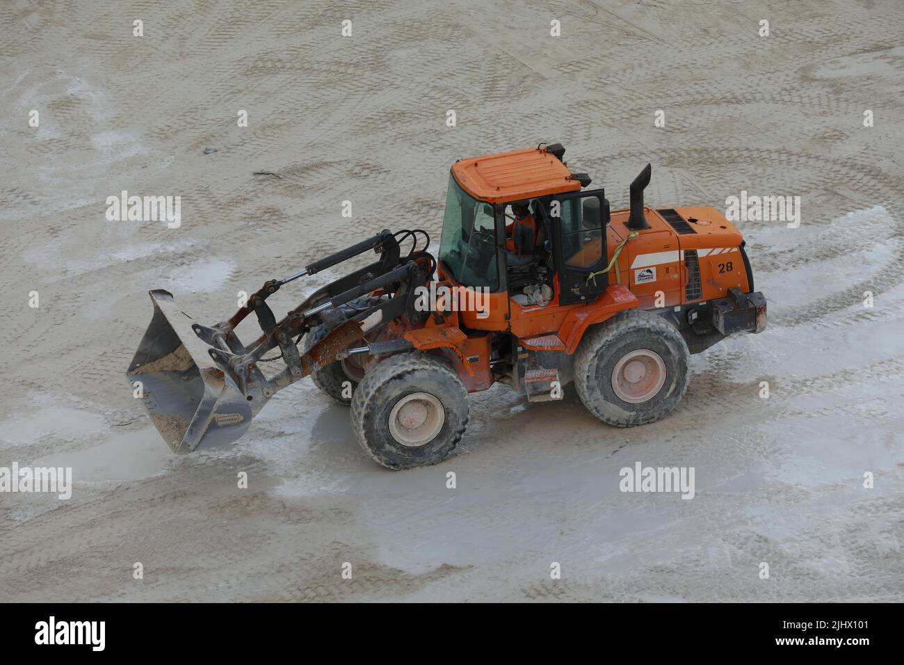 landscape photo of wheel loader in construction site Stock Photo - Alamy