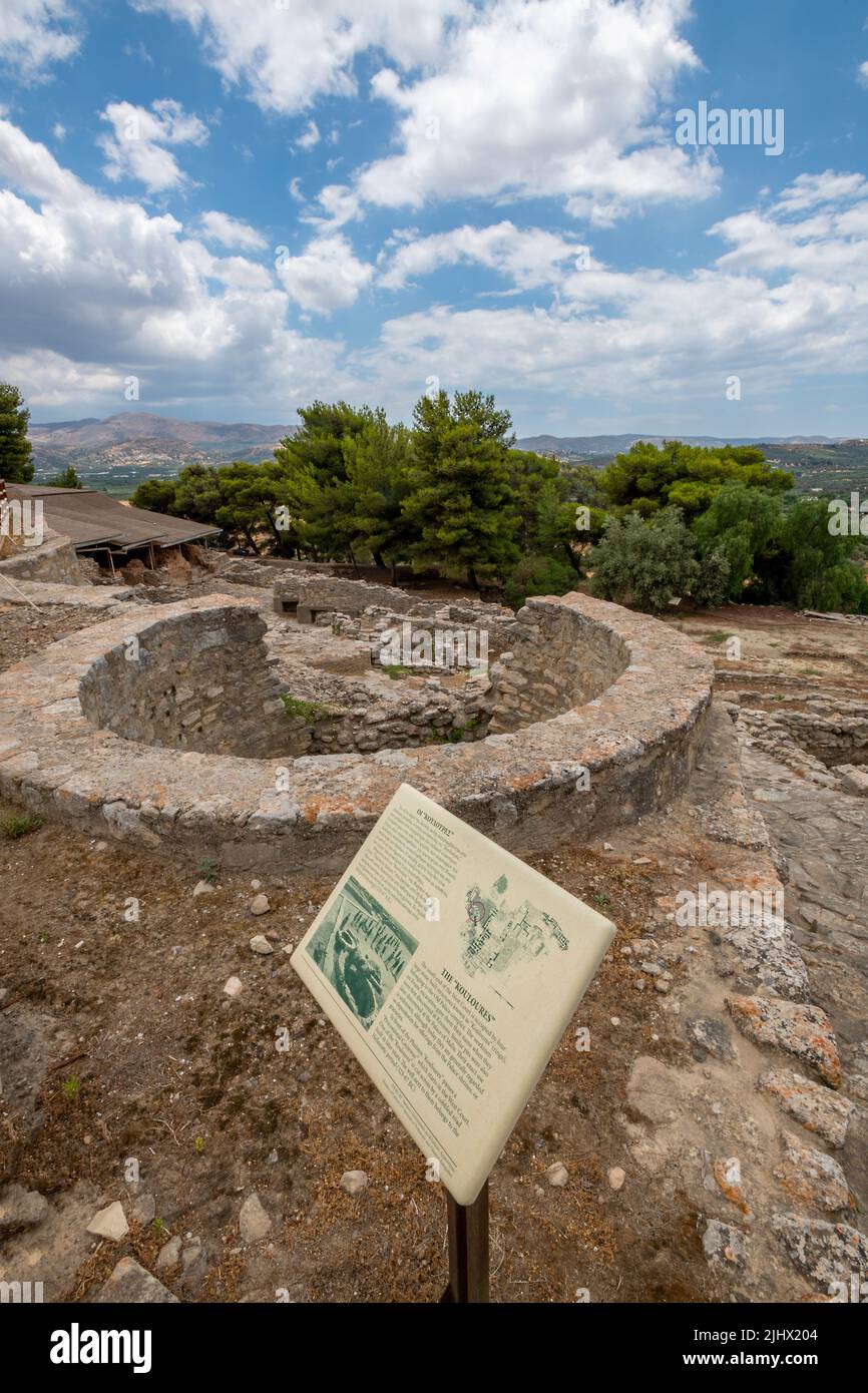 archaeological remains and buildings of the minoan temple and palace at ...