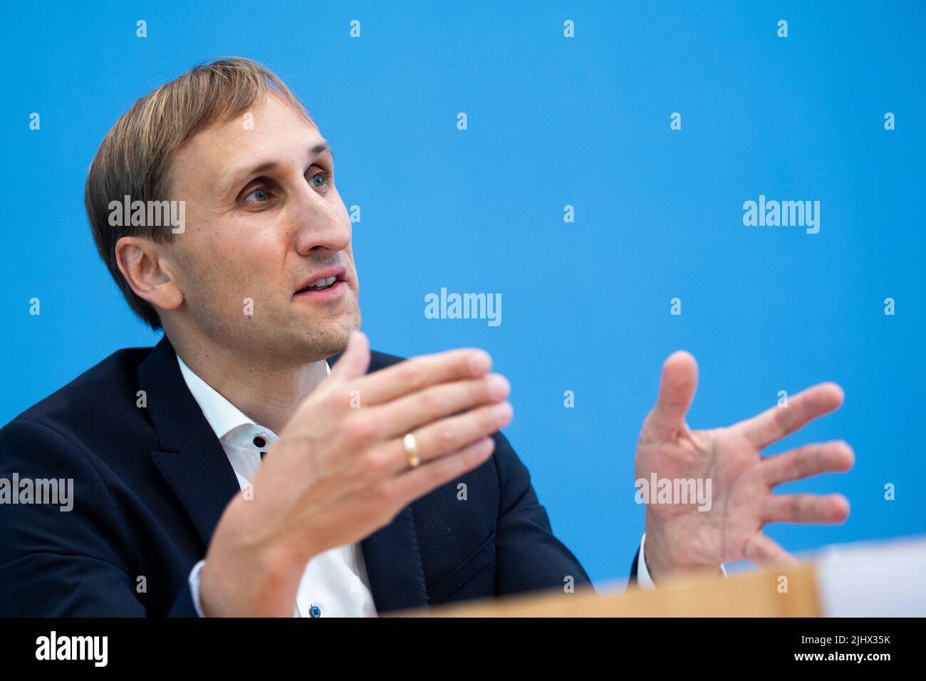 Ostbayerische technische hochschule hi-res stock photography and images ...