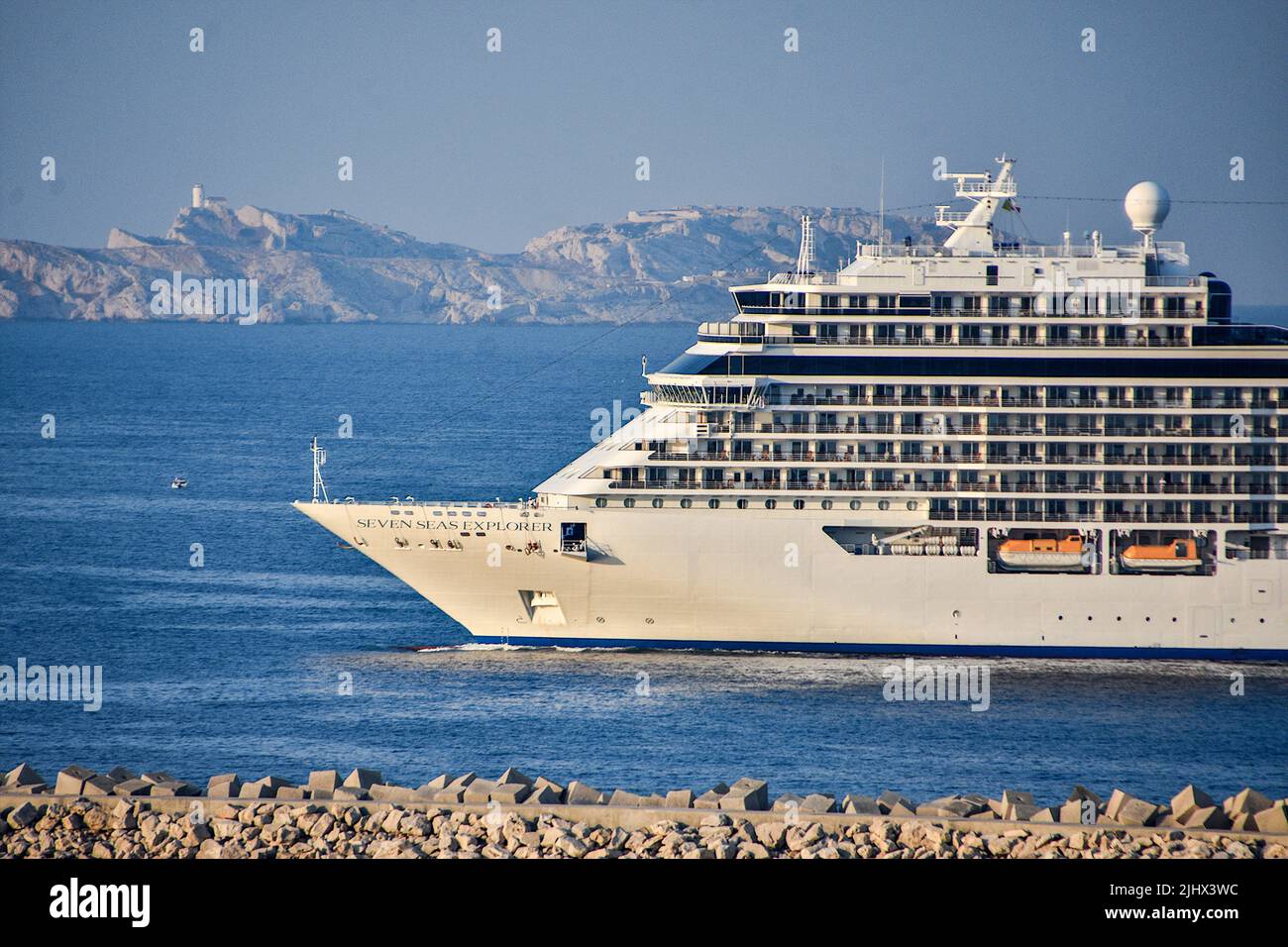 The Seven Seas Explorer cruise ship arrives at the French Mediterranean ...